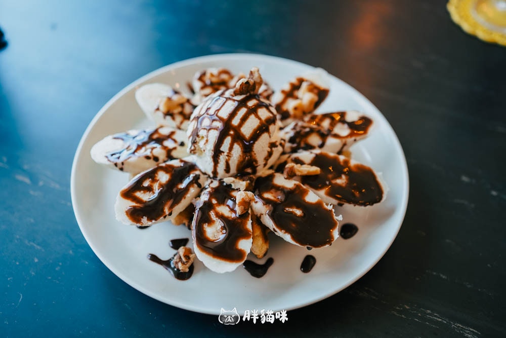 【宜蘭蘇澳】海神咖啡Poseidon Cafe：情人灣海景咖啡廳！比利時列日鬆餅香蕉巧克力 – 胖貓咪的奇幻旅程